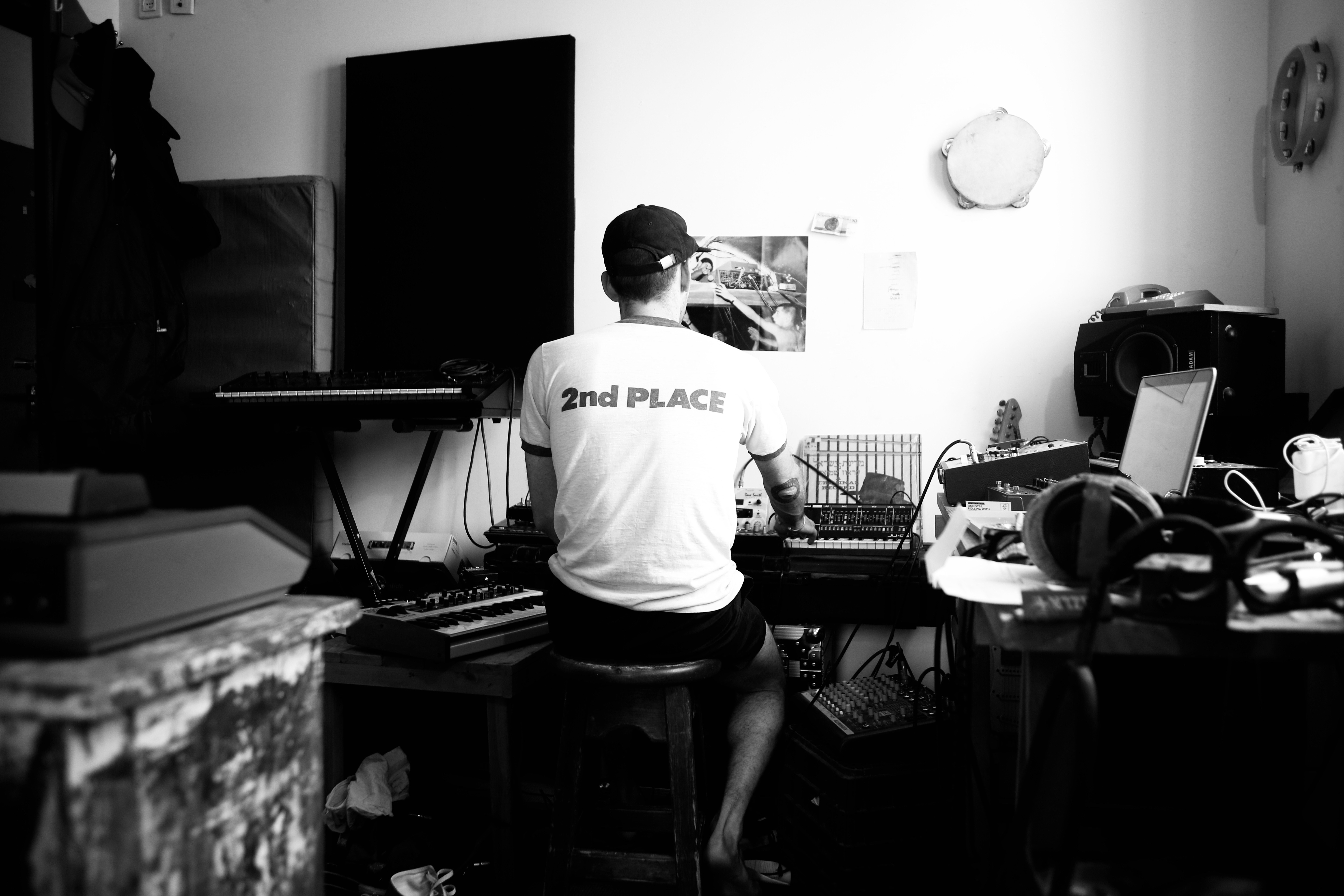 ART:CAST #86 & INTERVIEW Autarkic – Torture the Artist