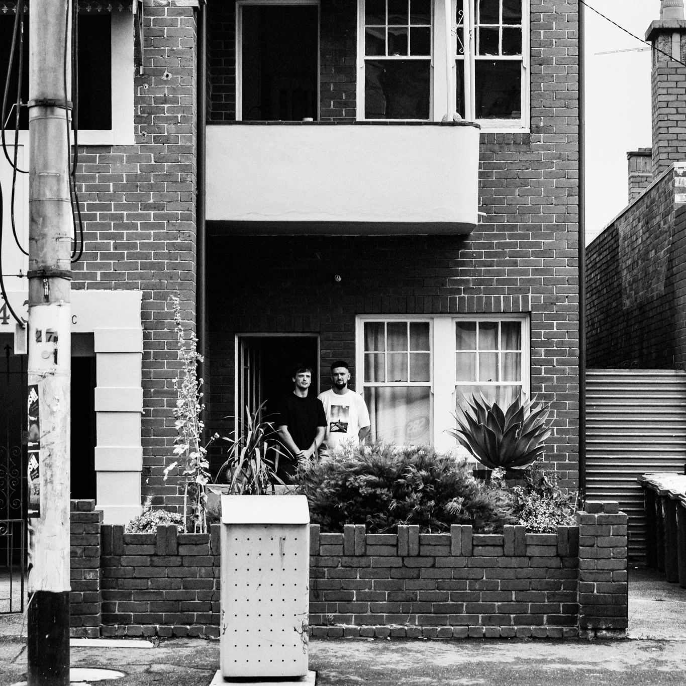 DJ CHARTS Donald’s House [Touch From A Distance] – Torture the Artist