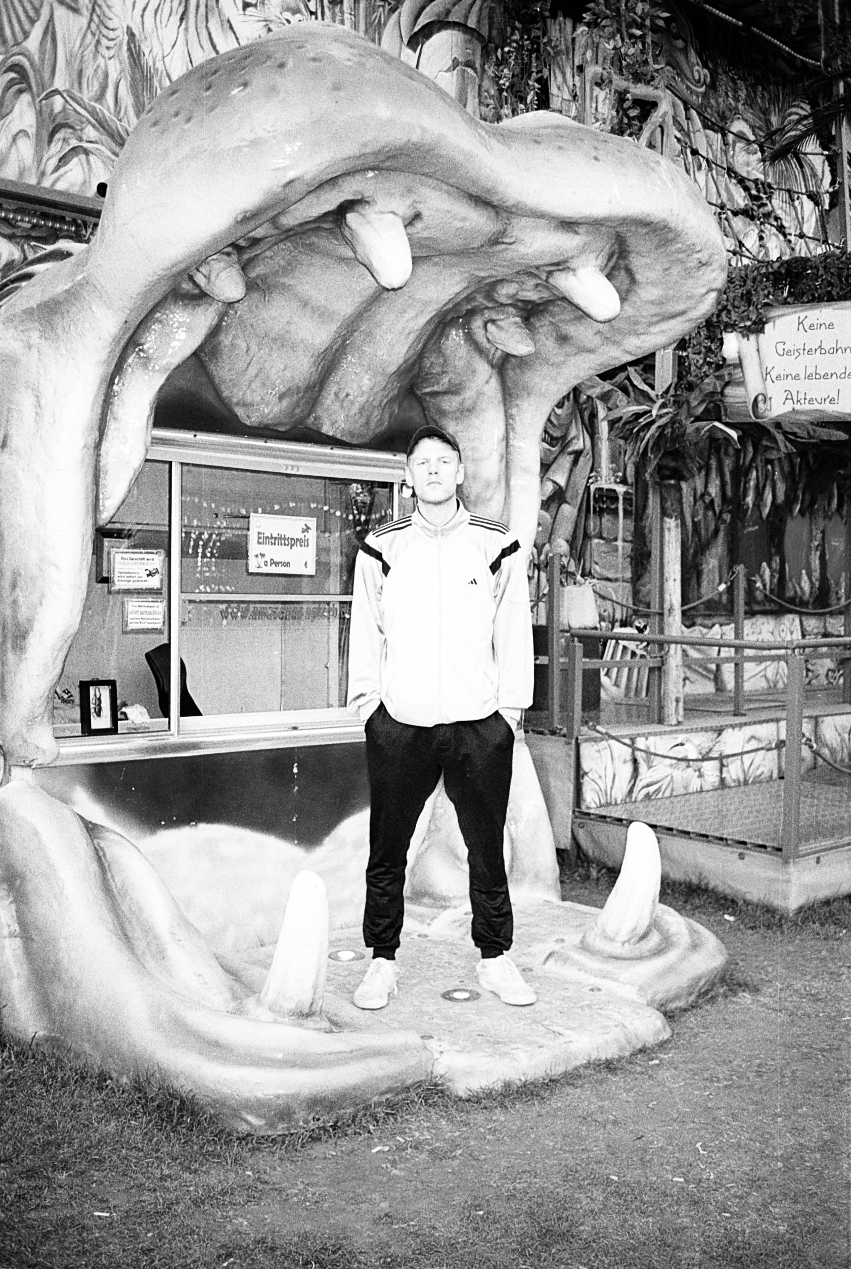 ART:CAST #129 & INTERVIEW FOOOL – Torture the Artist